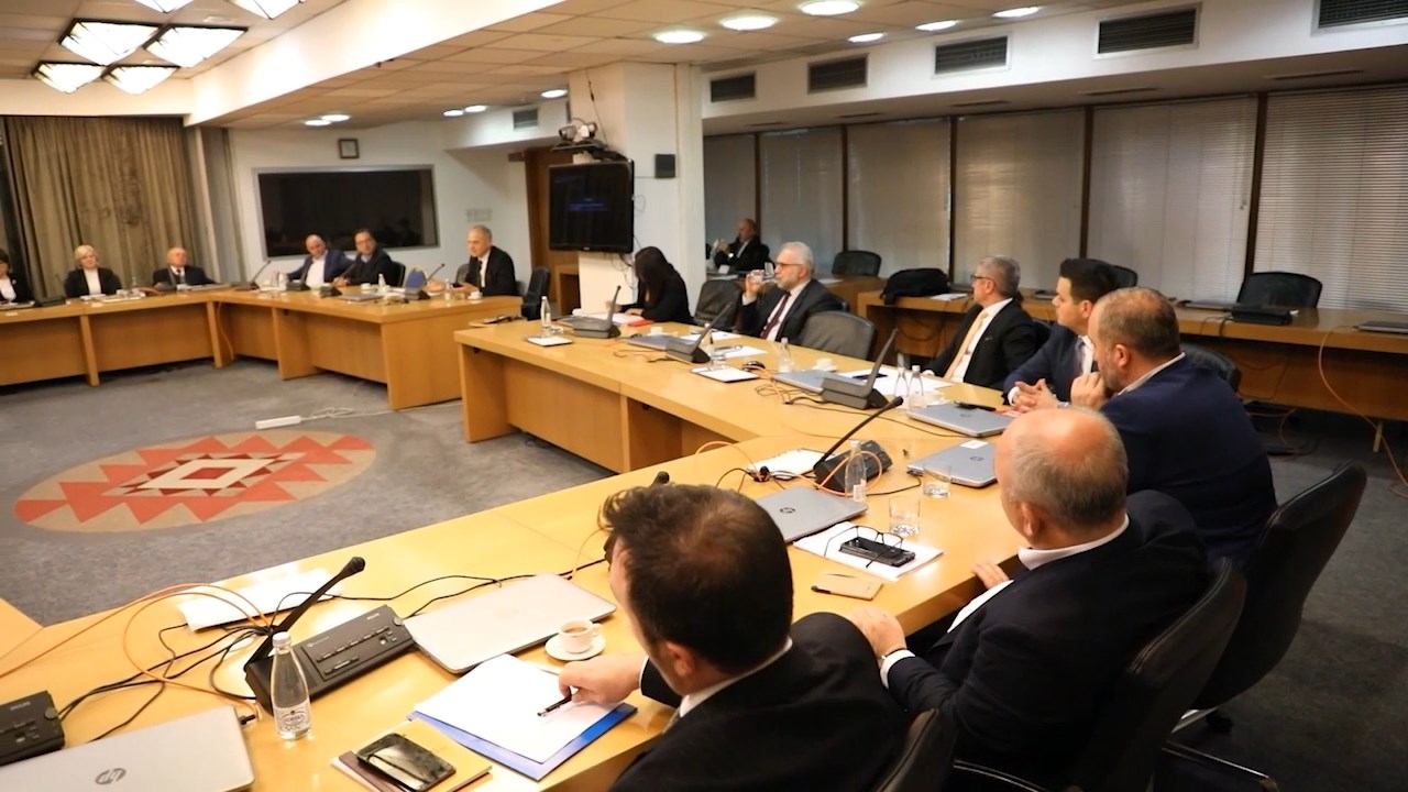 Телевизија 24 Пред утрешната седница на работната група за уставни измени