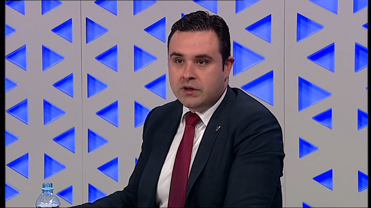 Телевизија 24 Костадинов за ТВ 24 Да не осудуваме нешто што е бенефит за граѓаните