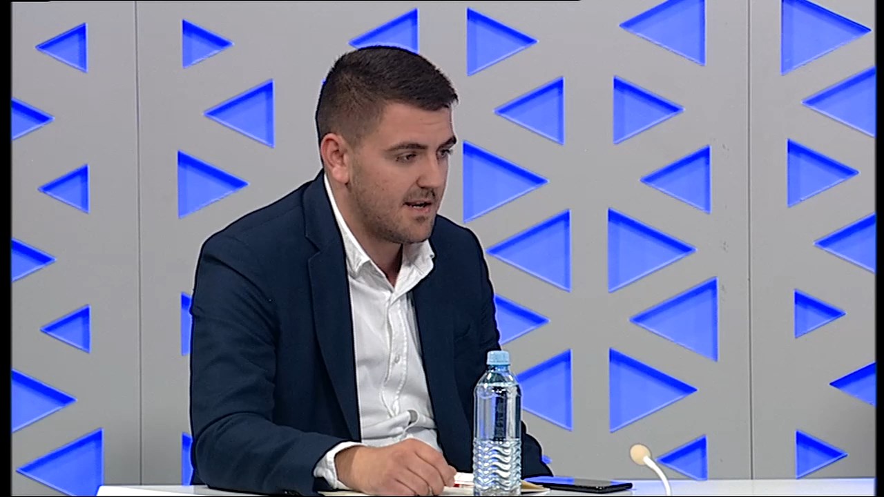 Телевизија 24 Попов за ТВ 24 СДСМ се однесуваат како да имаат 80 пратеници уставни измени под