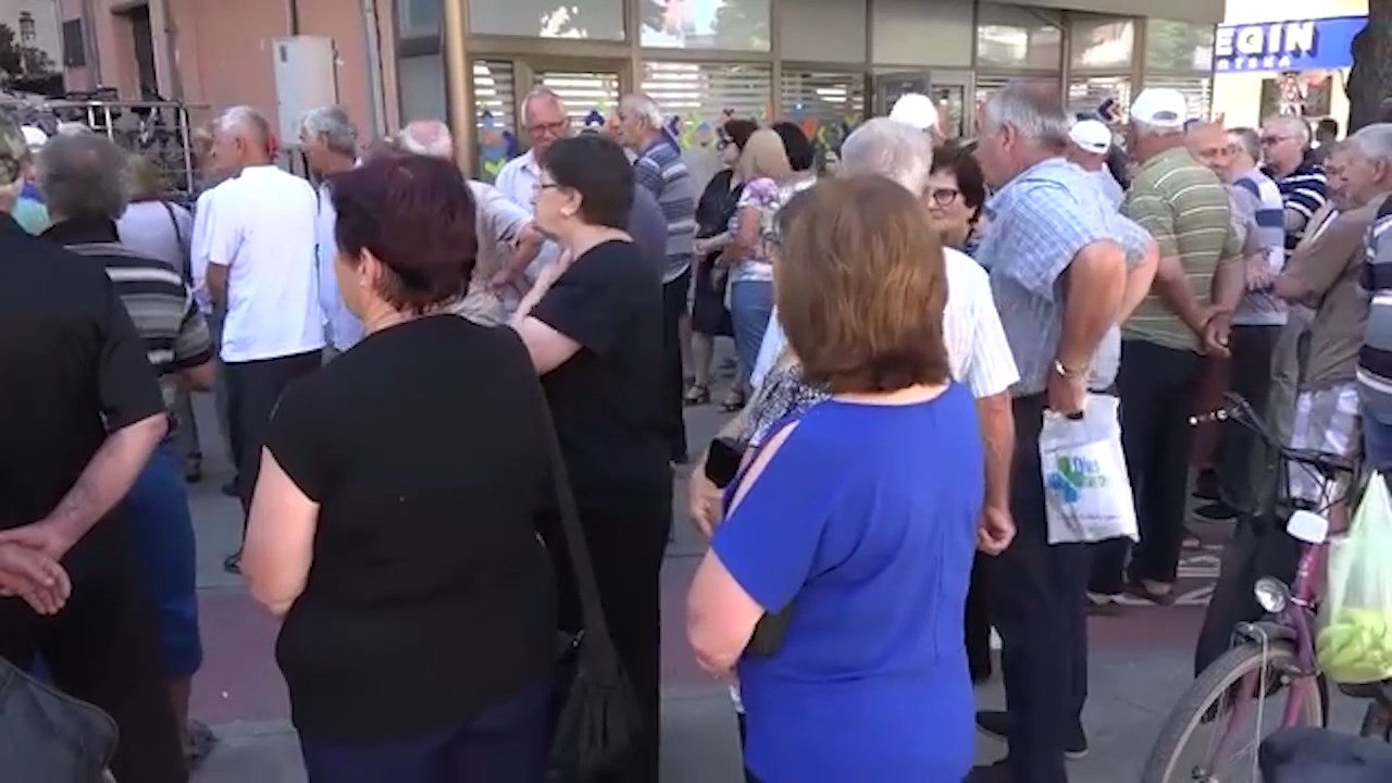 Телевизија 24 Протест на пензионерите во Скопје бараат повисоки пензии