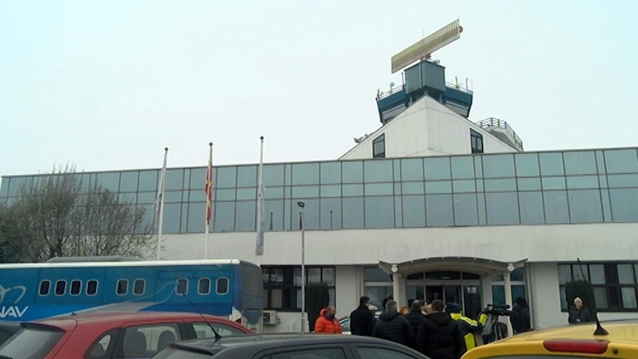 Телевизија 24 Продолжува седницата на надзорниот одбор на М НАВ за избор на ново раководство