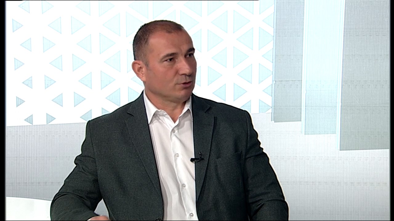 Телевизија 24 Ангелов до Џафери Поранешен командант на УЧК разрешува поранешен командант на