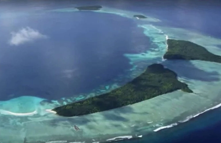 Телевизија 24: Велика Британија ја предаде својата последна африканска ...