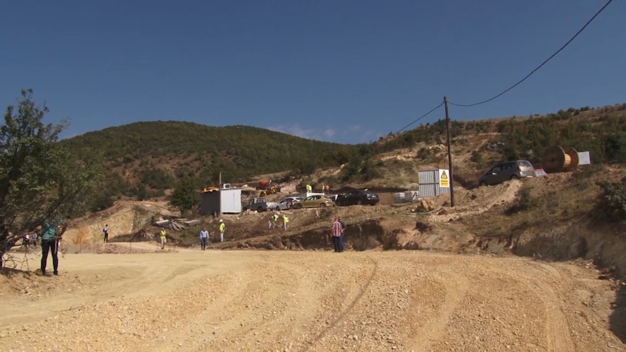 Телевизија 24 Кој гради кој запоставува а кој сече лента главна дилема на партиите