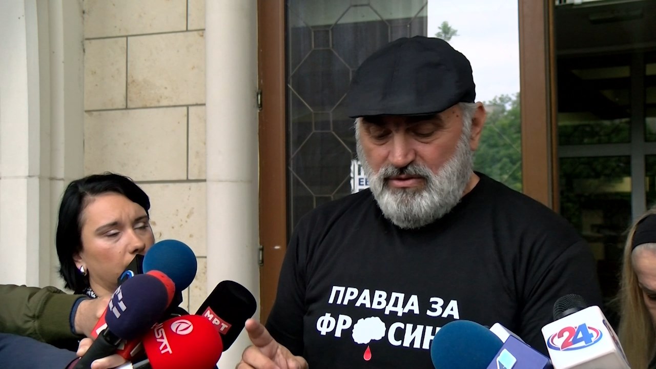 Телевизија 24 Таткото на загинатата Фросина го нарече судот мафија