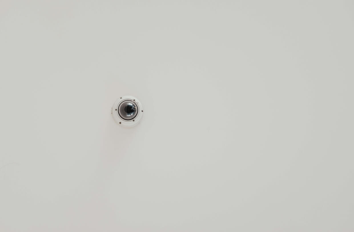 Workplace Video Surveillance Policy: Do’s and Don’ts | Kisi