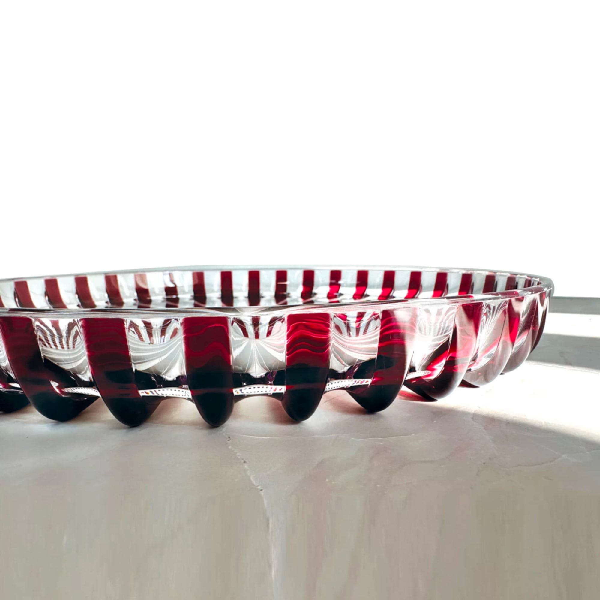 Guzzini Dolcevita Round Serving Tray 31cm Amethyst | Kitchen Warehouse™