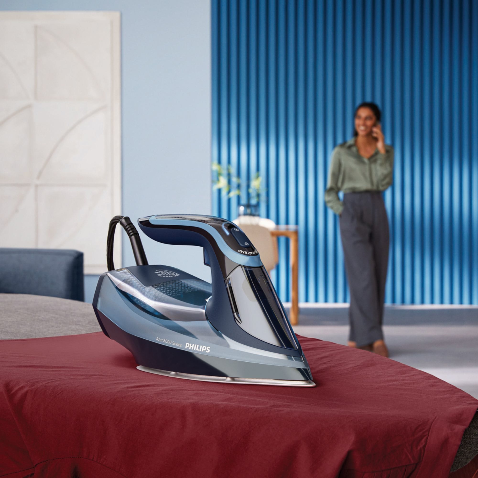Philips 8000 Series DST8020/20 Steam Iron Blue | Kitchen Warehouse™