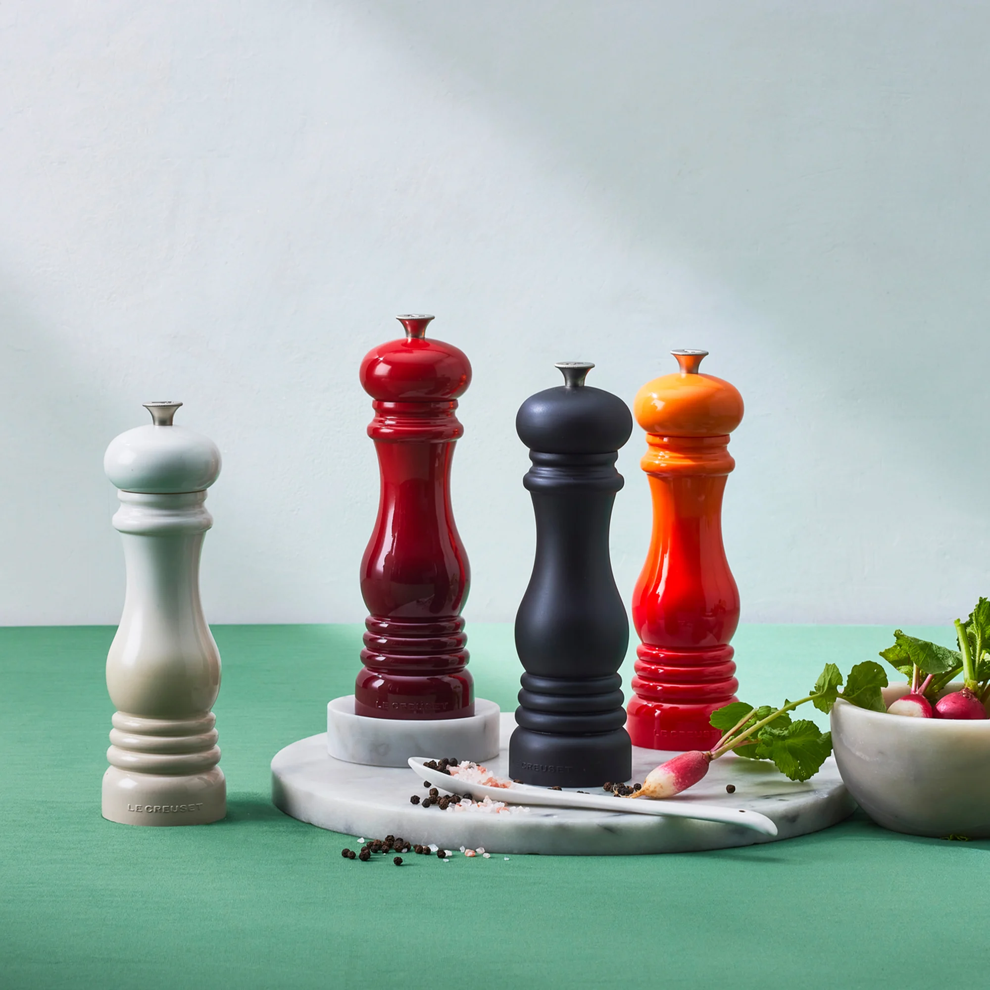 Le Creuset Classic Salt Mill 21cm Satin Black | Kitchen Warehouse™