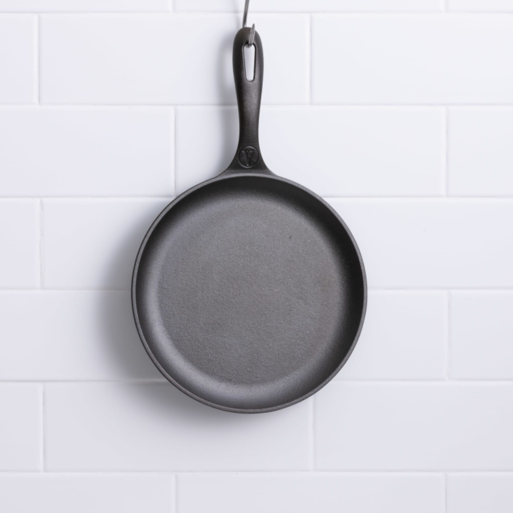 Victoria Seasoned Round Griddle Pan 26cm | Kitchen Warehouse™