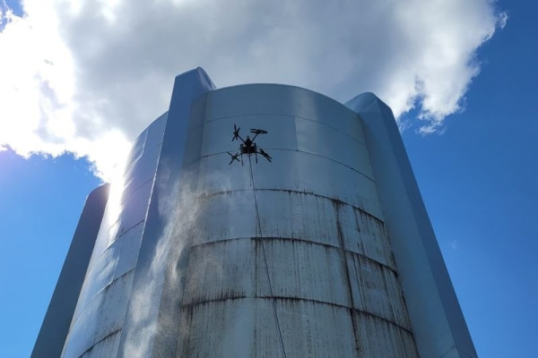 Drone Cleaning & Washing Services | Kleenit