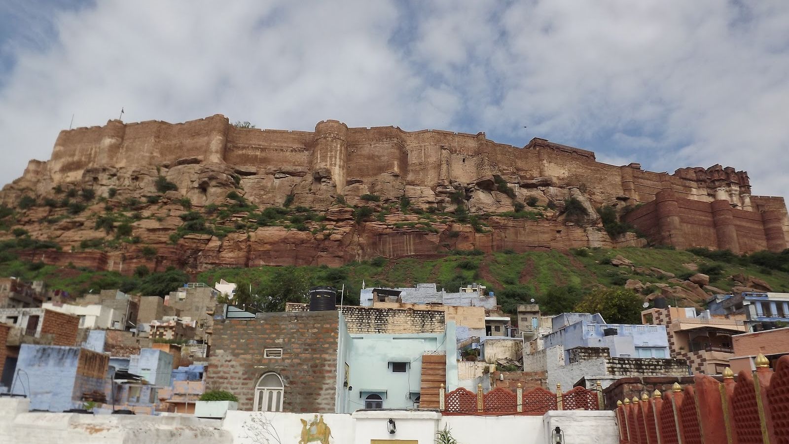 Bhujia Fort, Bhuj | Timing, Entry Fees, Distance