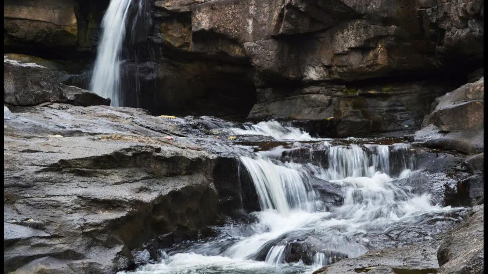 Someshwar Waterfall Nashik, Maharashtra - Kiomoi