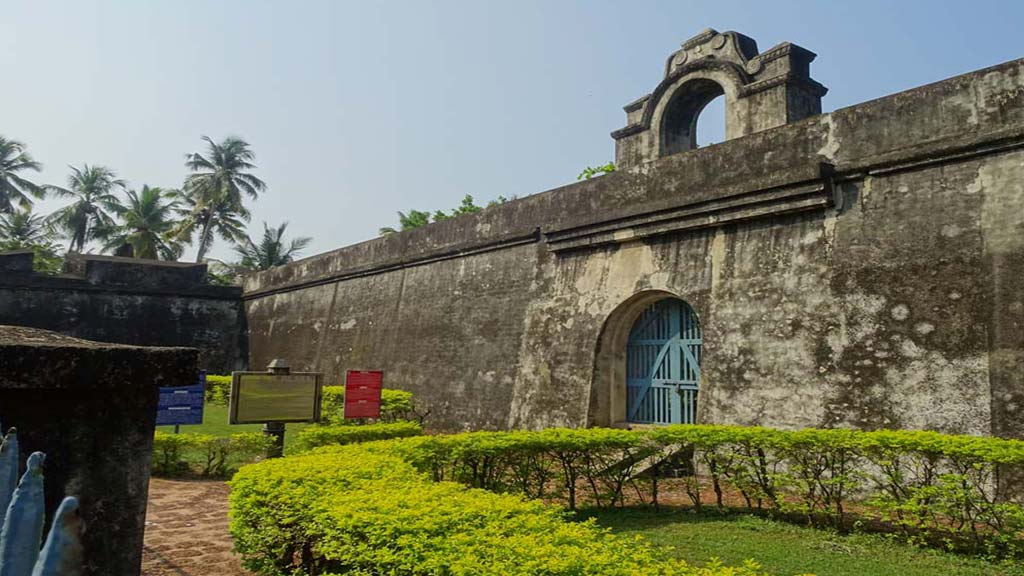 Anjengo Fort, Anchuthengu Fort, Light House, Trivandrum