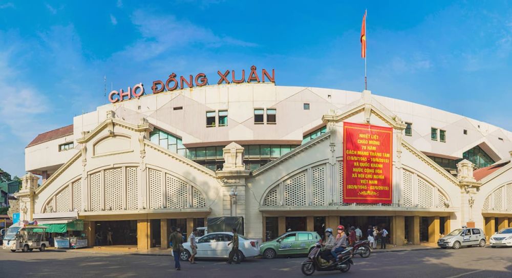 Dong Xuan Night Market Opening Hours, What to Buy