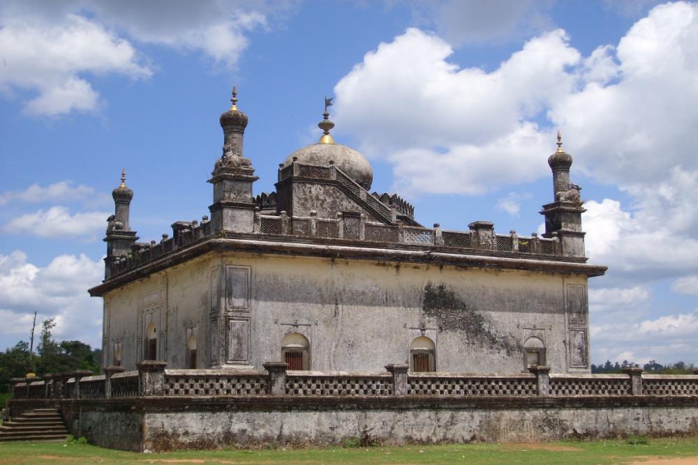 Gaddige Raja's Tomb | Timings, How to Reach and More
