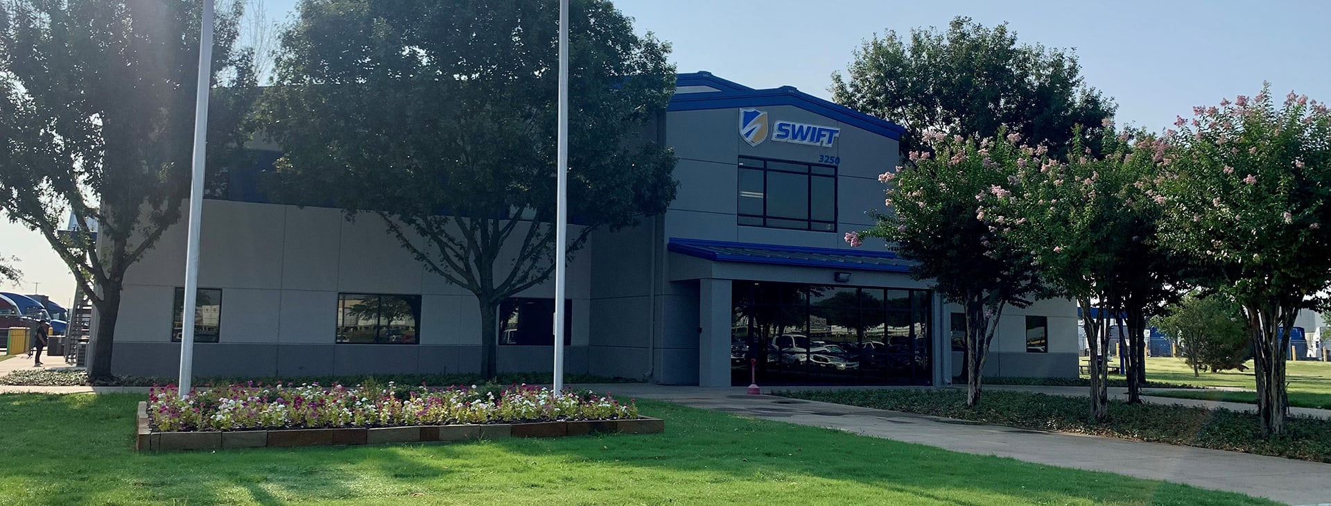 Swift Transportation Dallas/Lancaster, TX Terminal - Swift Transportation