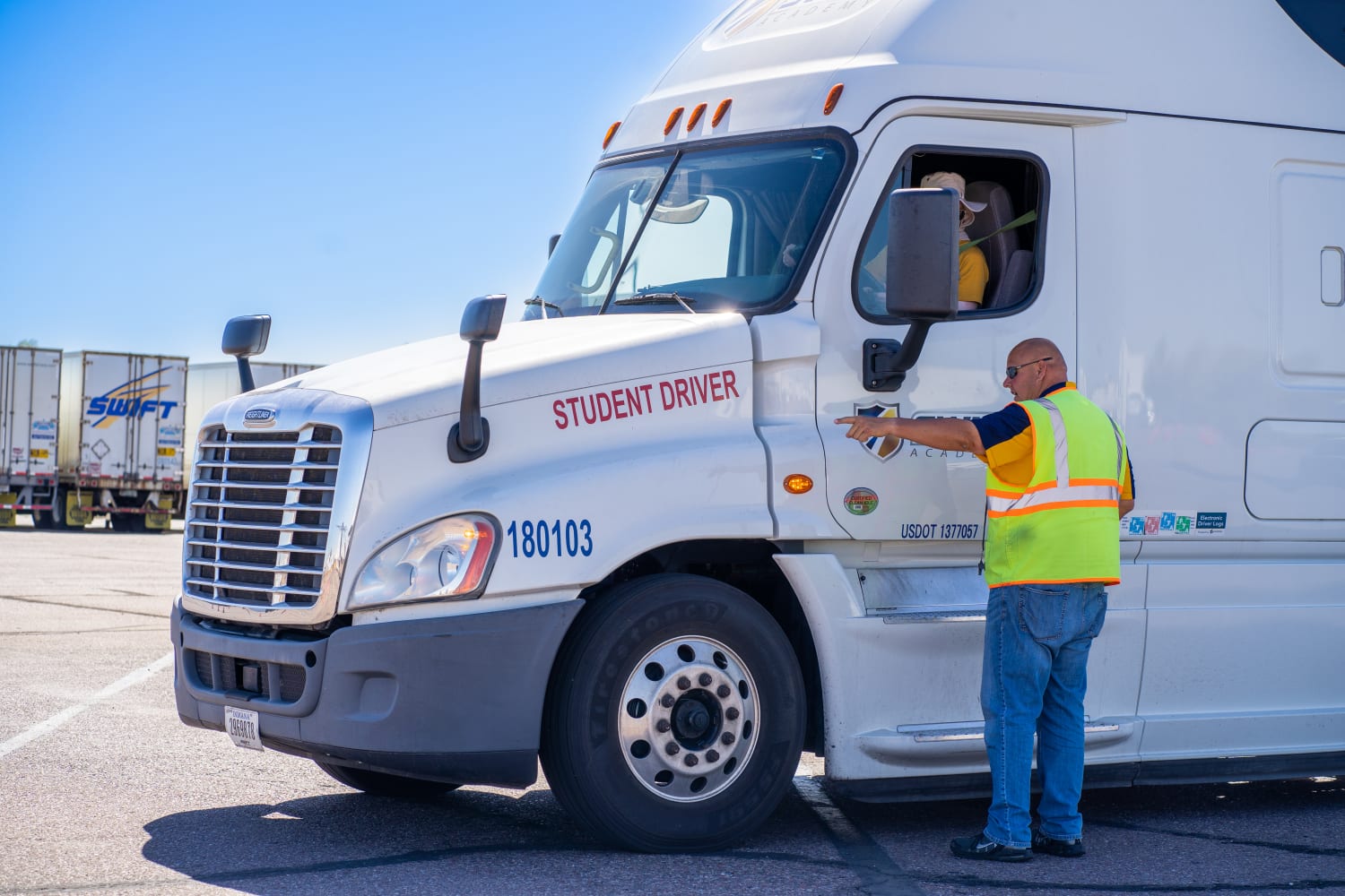 Truck Driving Jobs with CDL Training - Swift Transportation