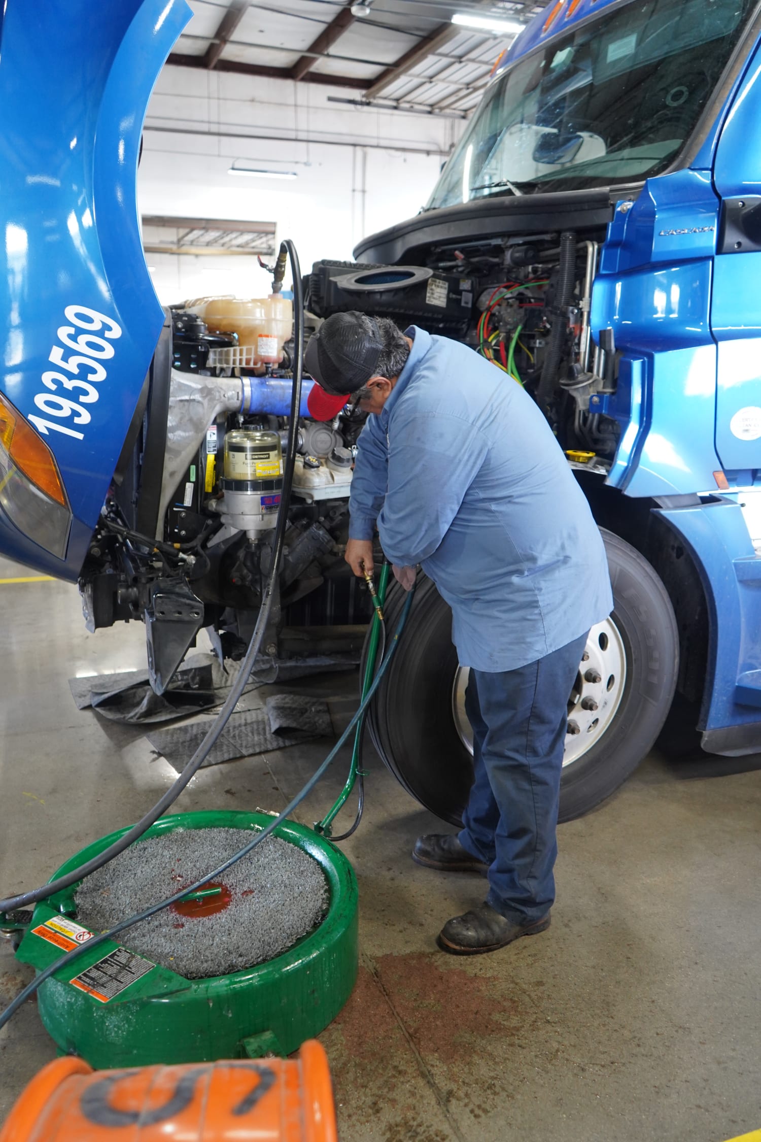 Diesel Mechanic & Technician Jobs Near You - Swift Transportation