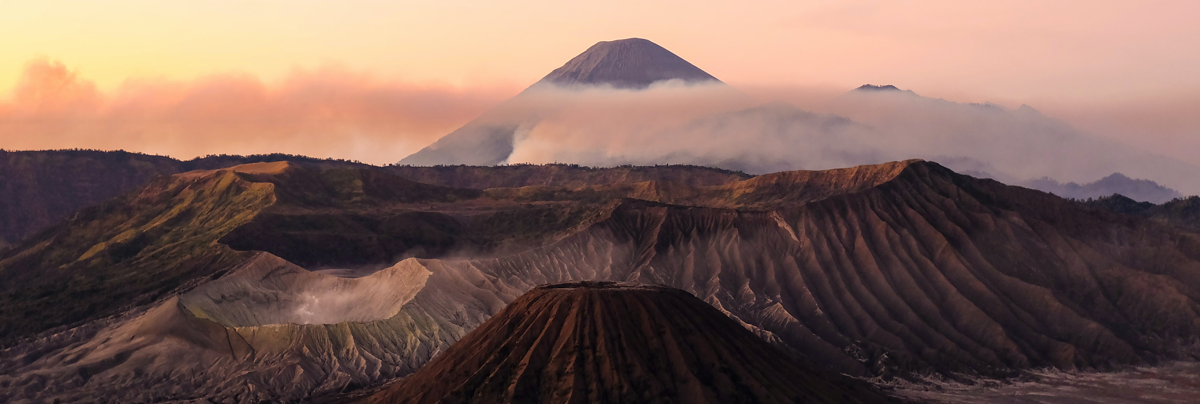 Indonesien Reisen vom Spezialisten | Ihr Indonesien Spezialist Indonesien Reisen vom Spezialisten | Ihr Indonesien Spezialist