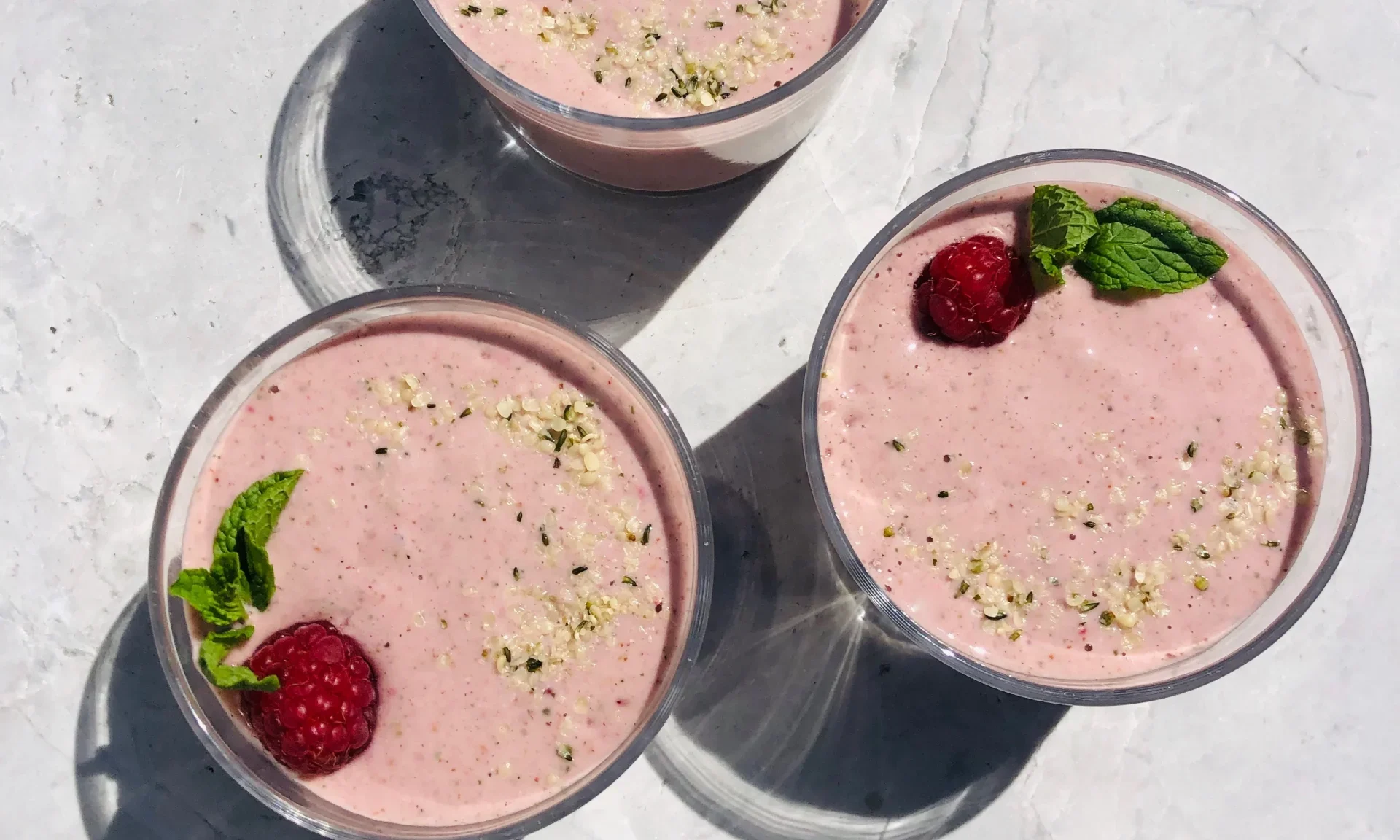 Mint Raspberry Smoothie Recipe | Kroma Wellness
