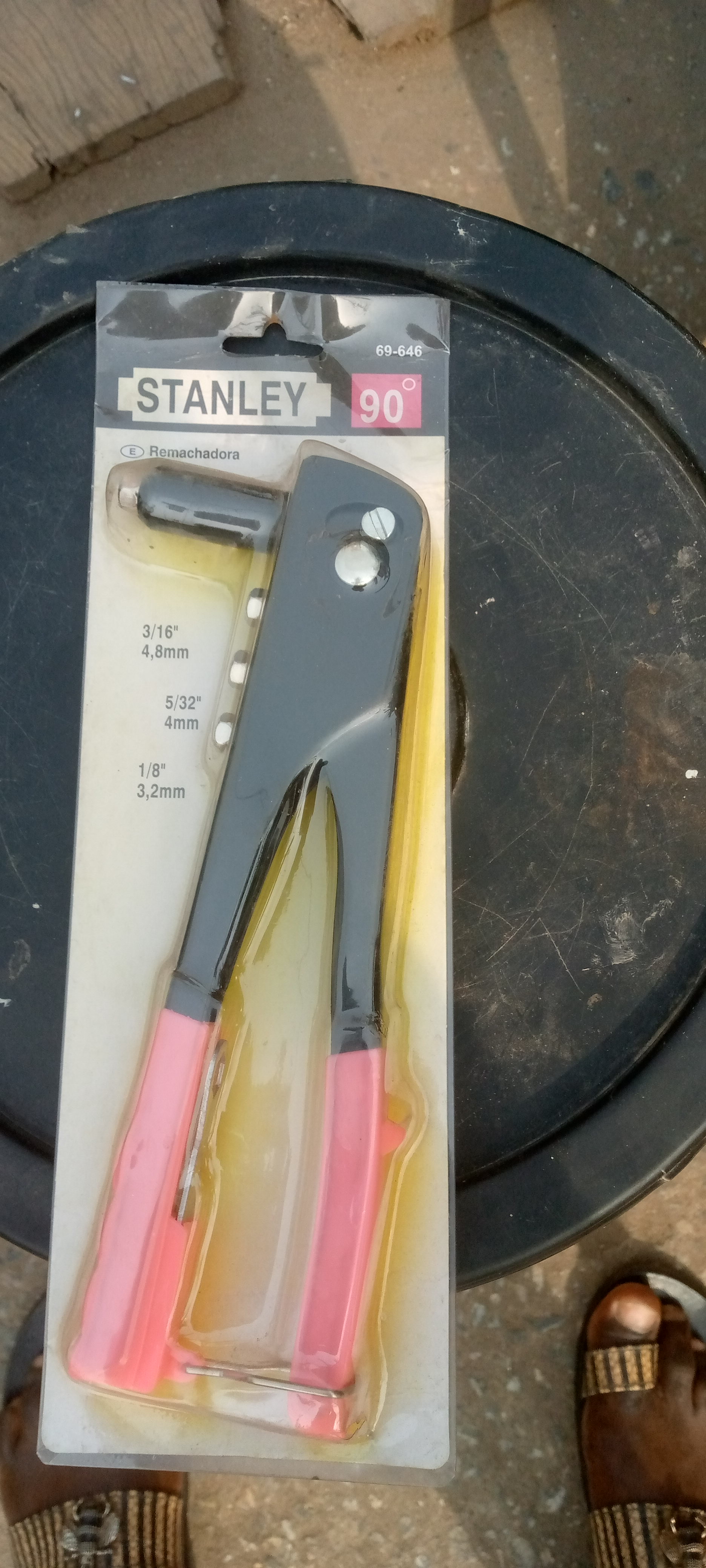 Riveting Machine,spraying Machine | Free Online Marketplace to Buy ...