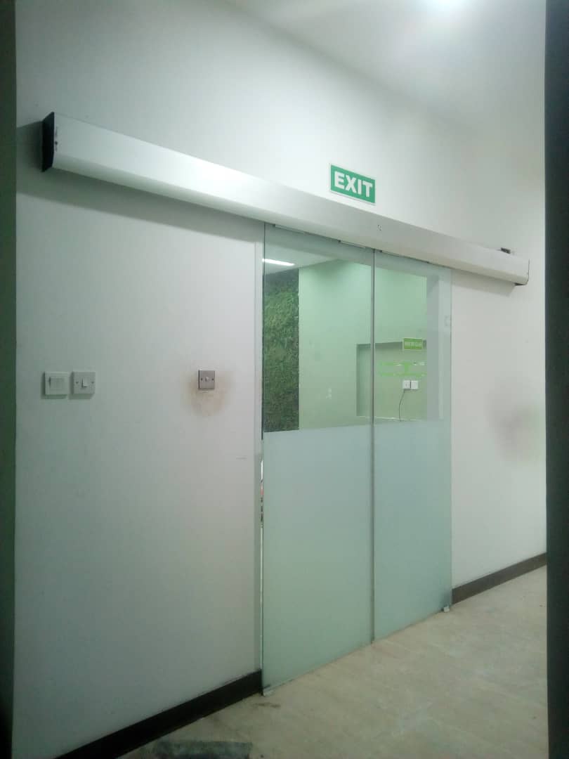 Shower Cubicle, Window Blinds | Free Online Marketplace to Buy & Sell ...