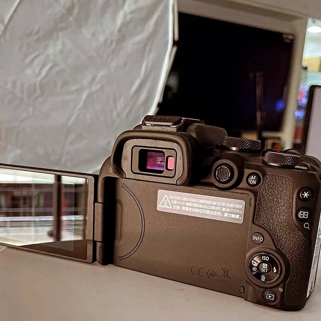 Canon D7500 Camera With Body And Frame | Free Online Marketplace to Buy ...