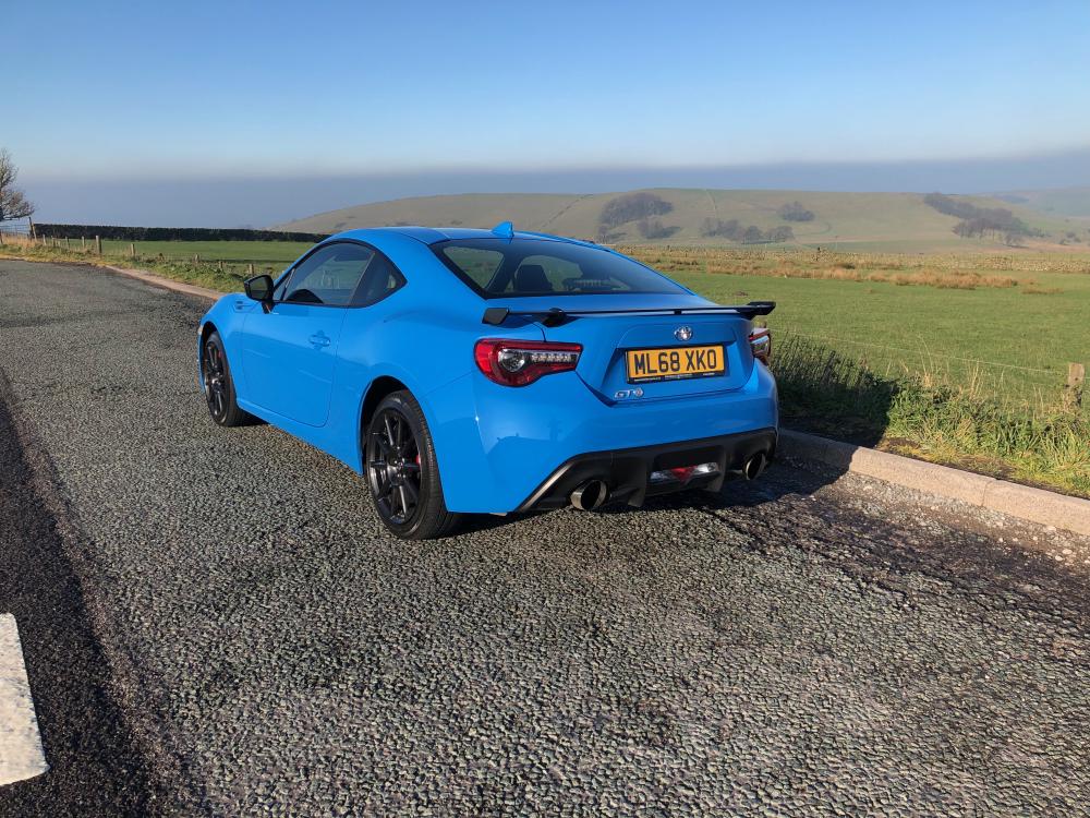 Review: GT86 Club Series Blue Edition with Performance Pack | GT86 ...