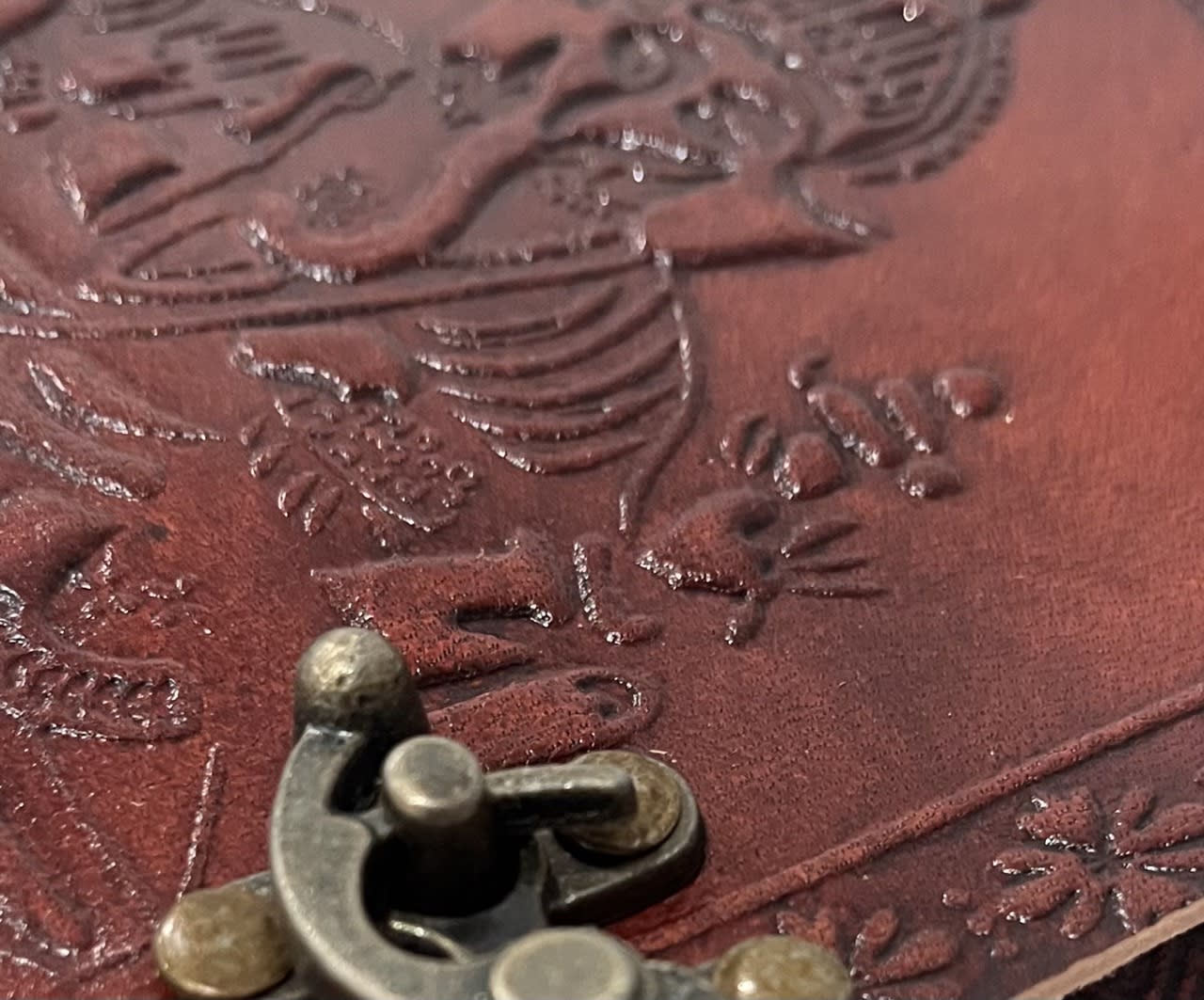 Libreta de Cuero Figura Ganesha grosor ancho - LaJassi - Donde sopla el ...