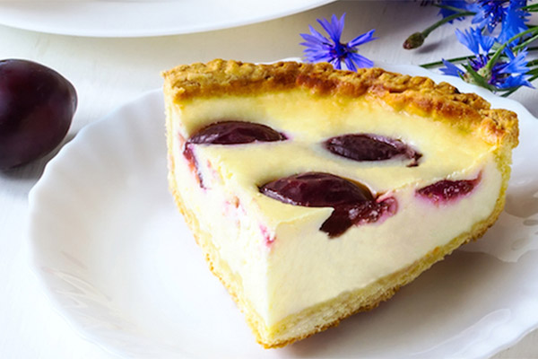 Easy Caramelized Plum Cheesecake
