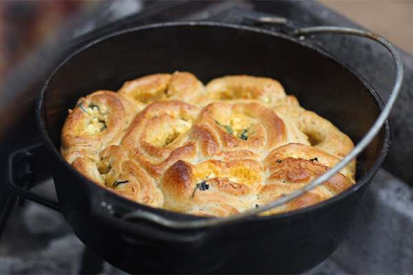 Cheesy Potbrood