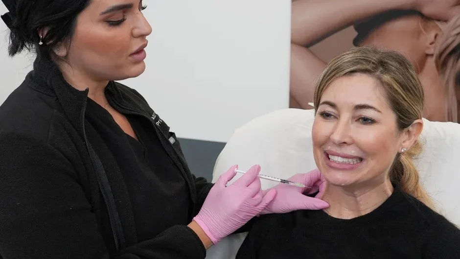 Ask Dr. Kirby: How Can I Treat Neck Bands? - LaserAway