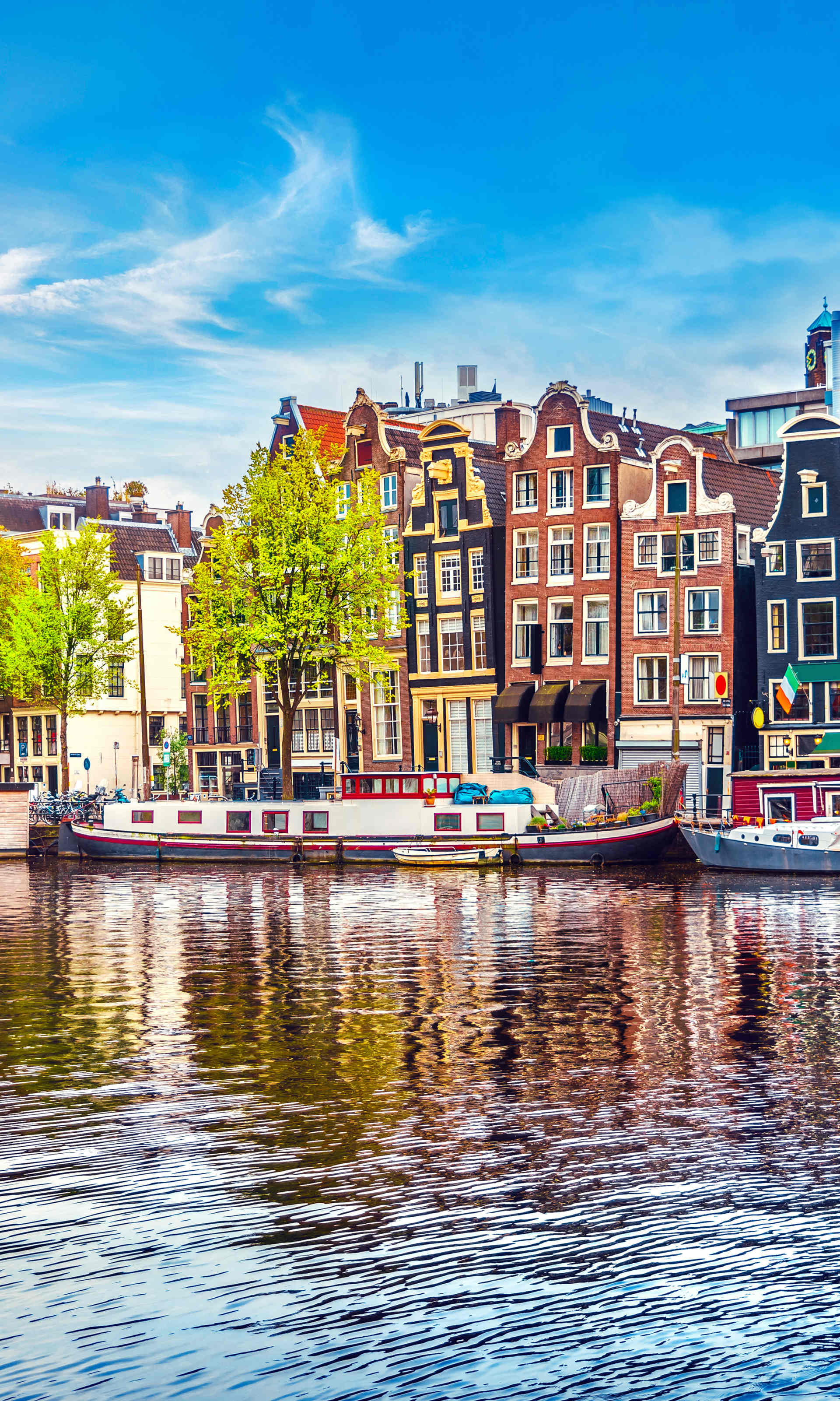 City breaks & Short breaks 2025 | lastminute.com