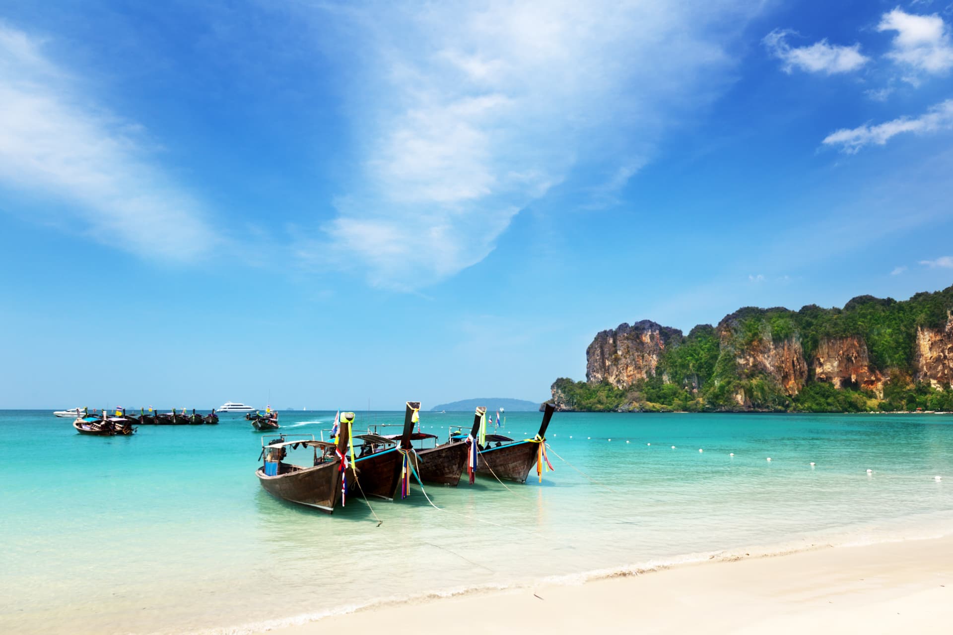 Best Holidays on the beach | lastminute.com