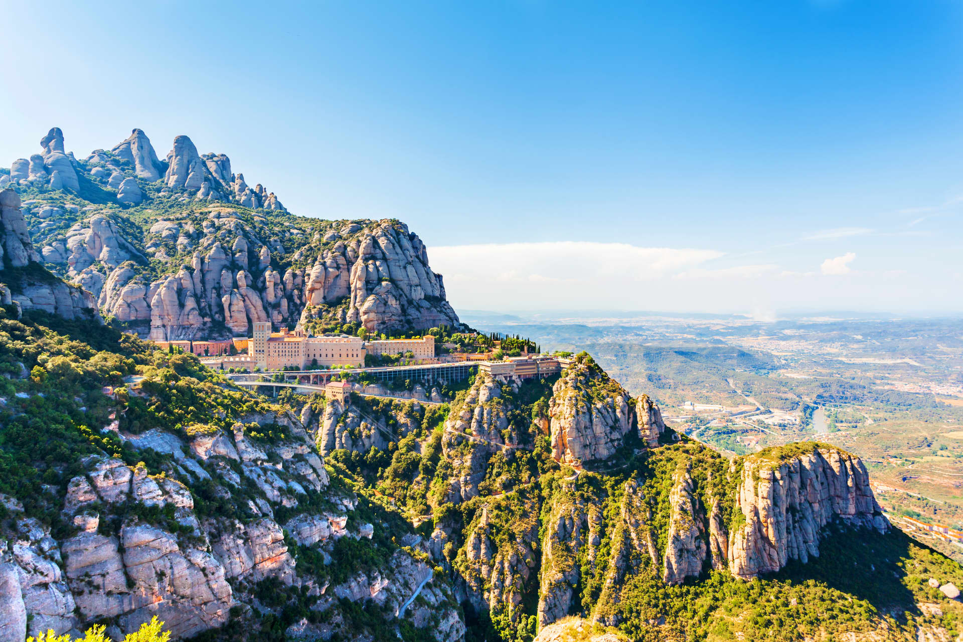 Day trip Montserrat|Day trips near Barcelona | lastminute.com