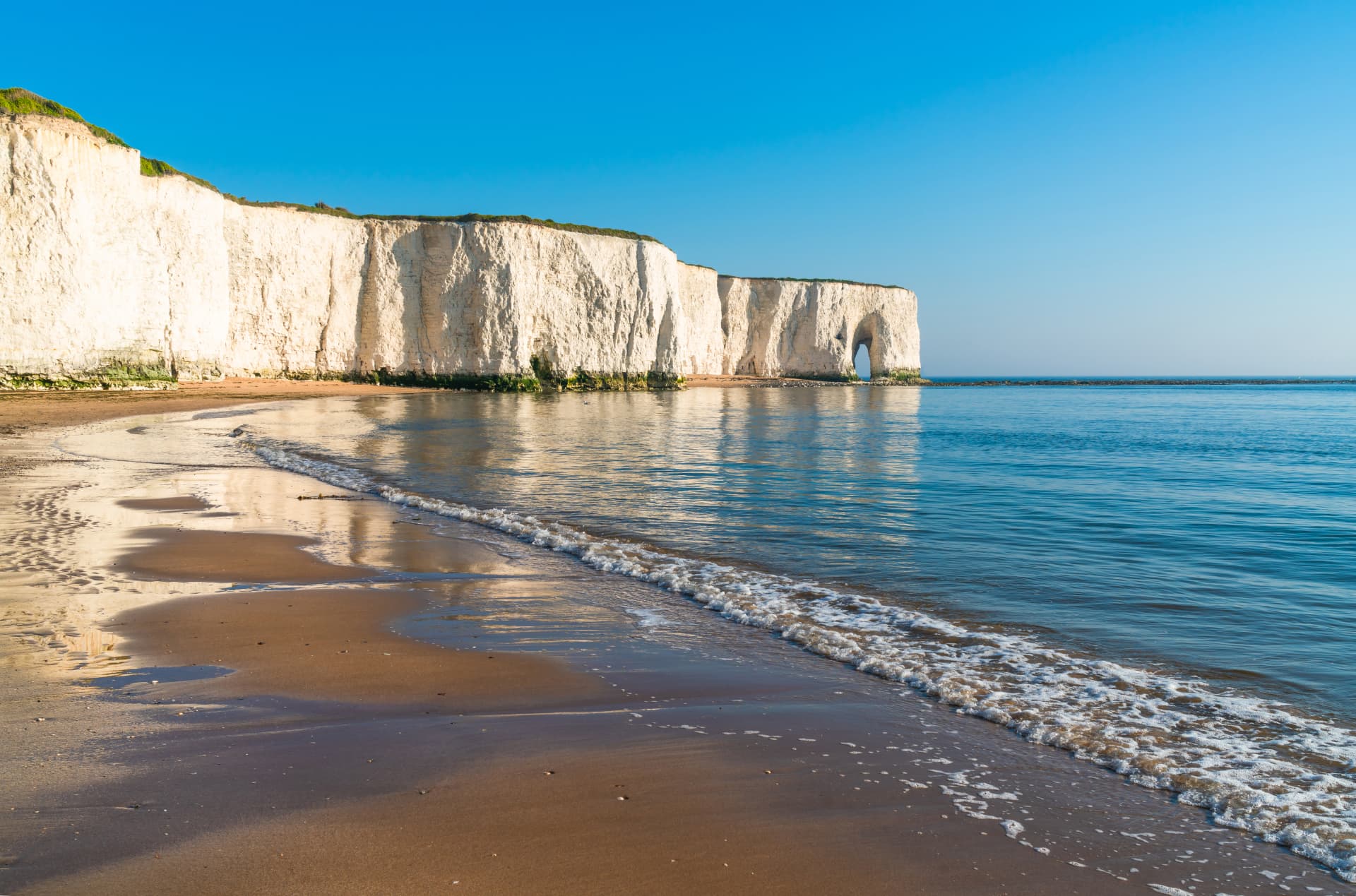 Discover Broadstairs' Beaches: Coastal Gems of Kent | lastminute.com