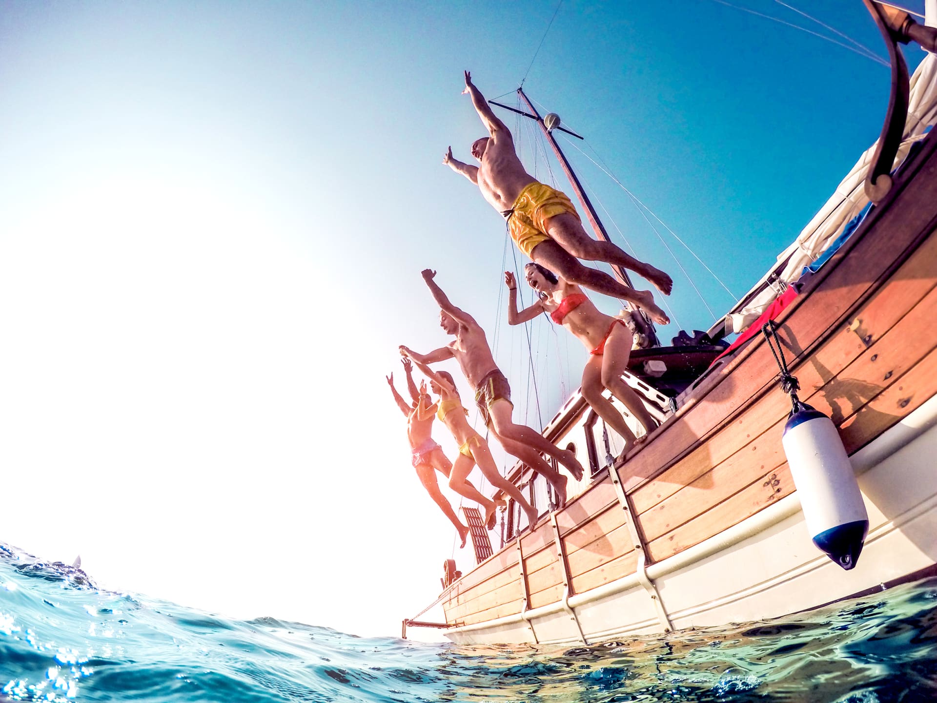 Party Holidays 2025: Top Destinations for Nightlife & Fun | lastminute.com