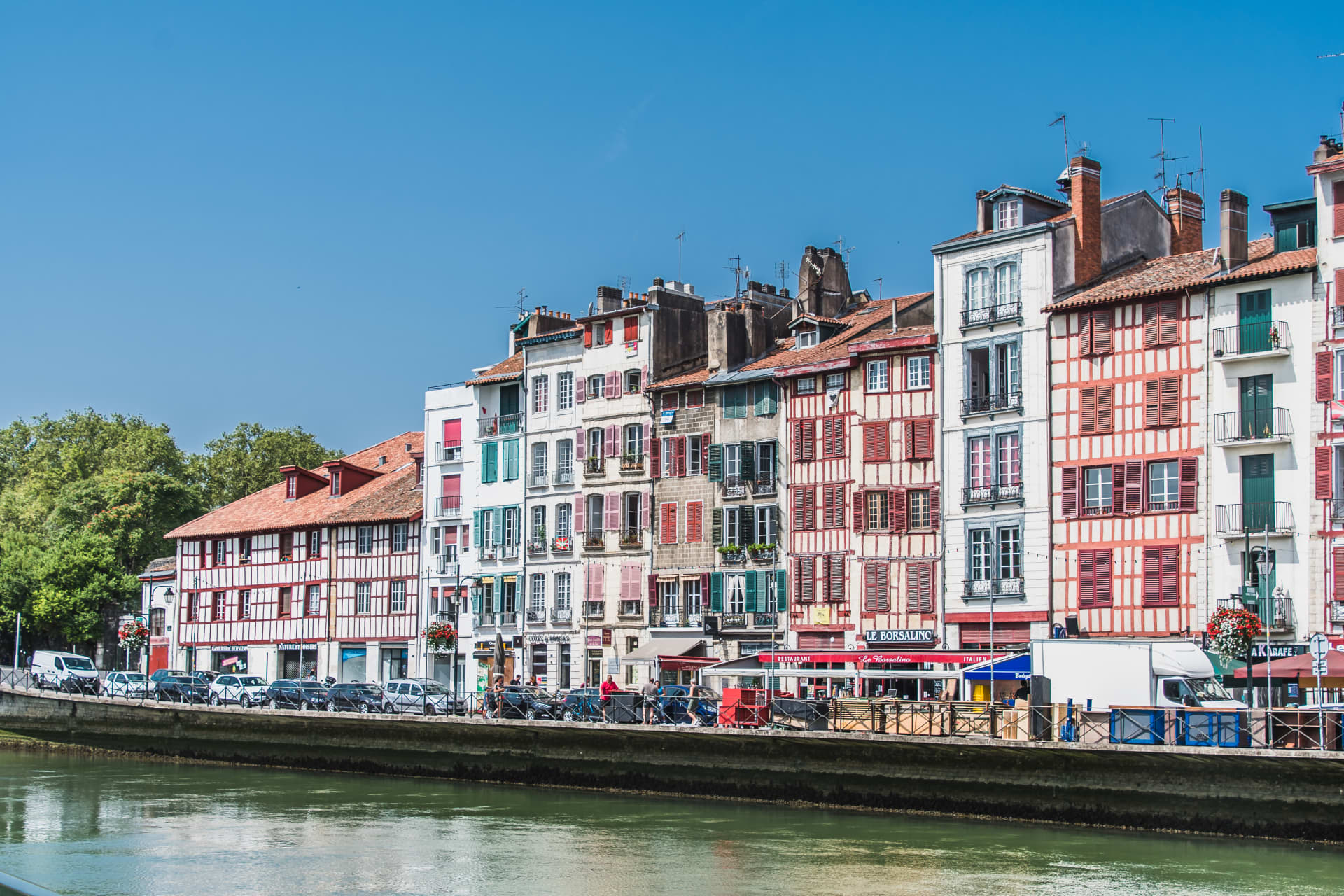 10 things to do in Bayonne | lastminute.com