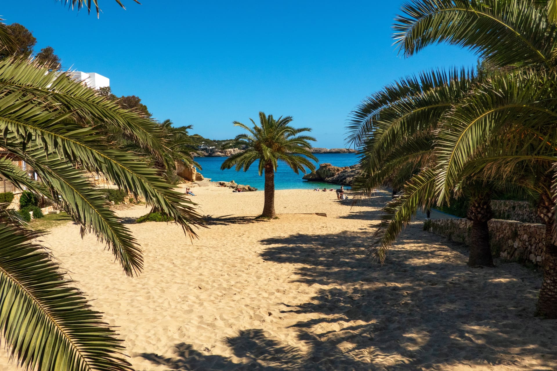 Best areas to stay for couples in Majorca | lastminute.com