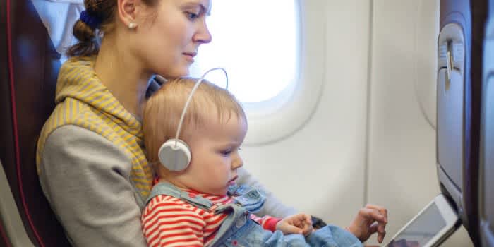 10 consejos para viajar con bebés en avión | Rumbo