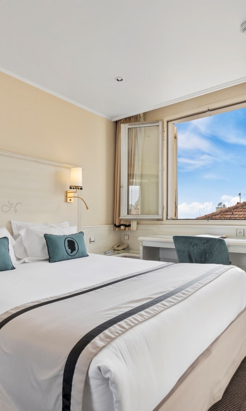 Corsica Holidays 2024/2025 | Cheap Holidays to Corsica | lastminute.com