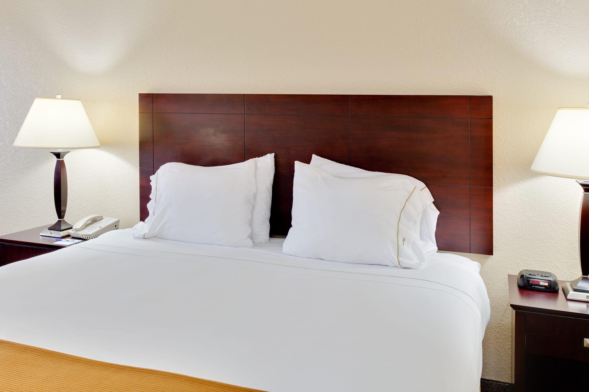Holiday Inn ATHENS - AIRPORT by IHG, Athens | Best deals | lastminute.com