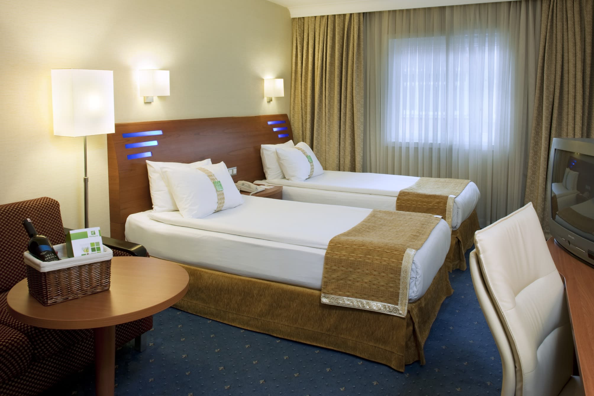 Holiday Inn ISTANBUL CITY by IHG, Istanbul | Günstige Angebote ...