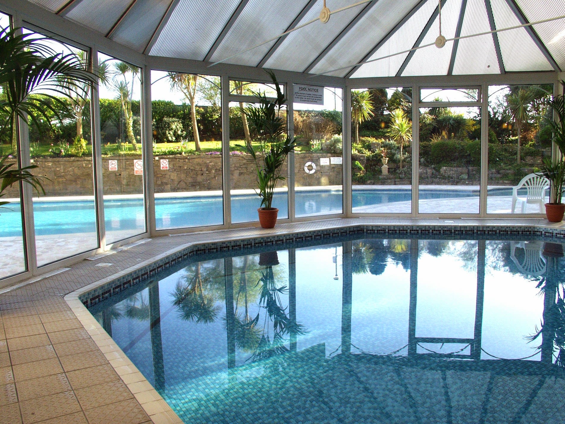 Bournemouth Carlton Hotel By Belvilla, Bournemouth | Best deals ...