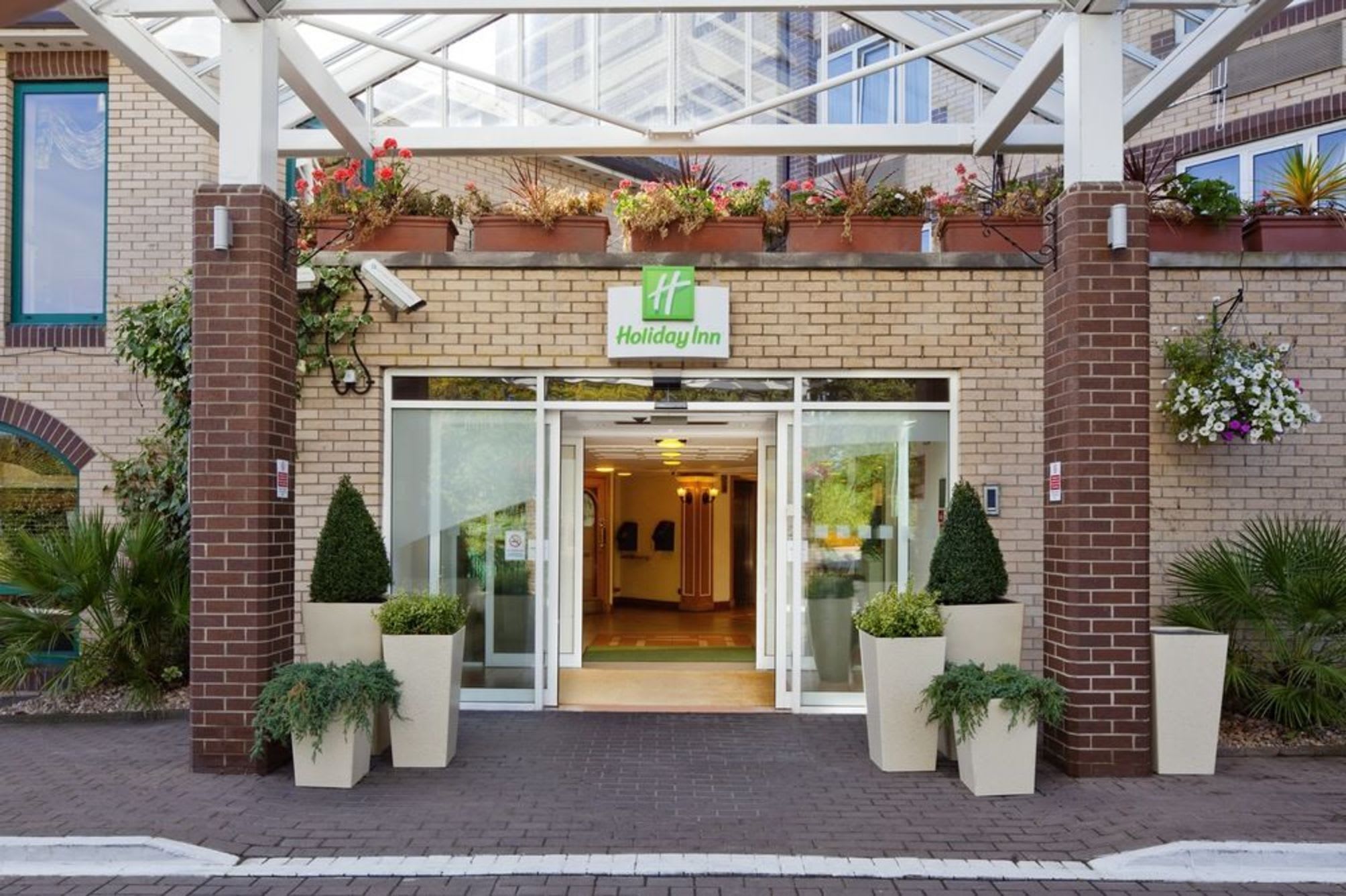 Premier Inn Bagshot, Bagshot | Best deals | lastminute.com