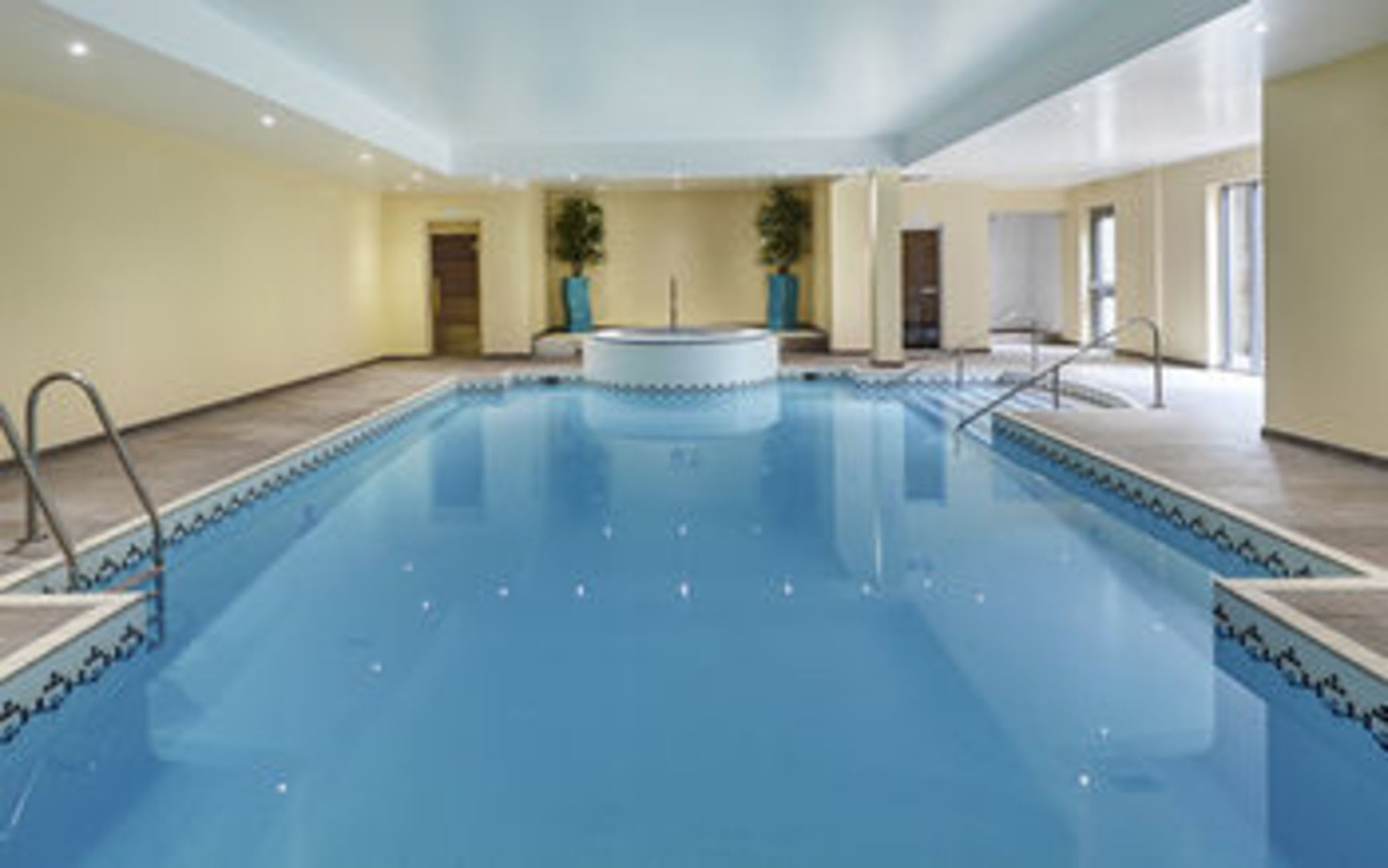 Holiday Inn CARDIFF - NORTH M4, JCT.32 by IHG, Cardiff | Best deals ...