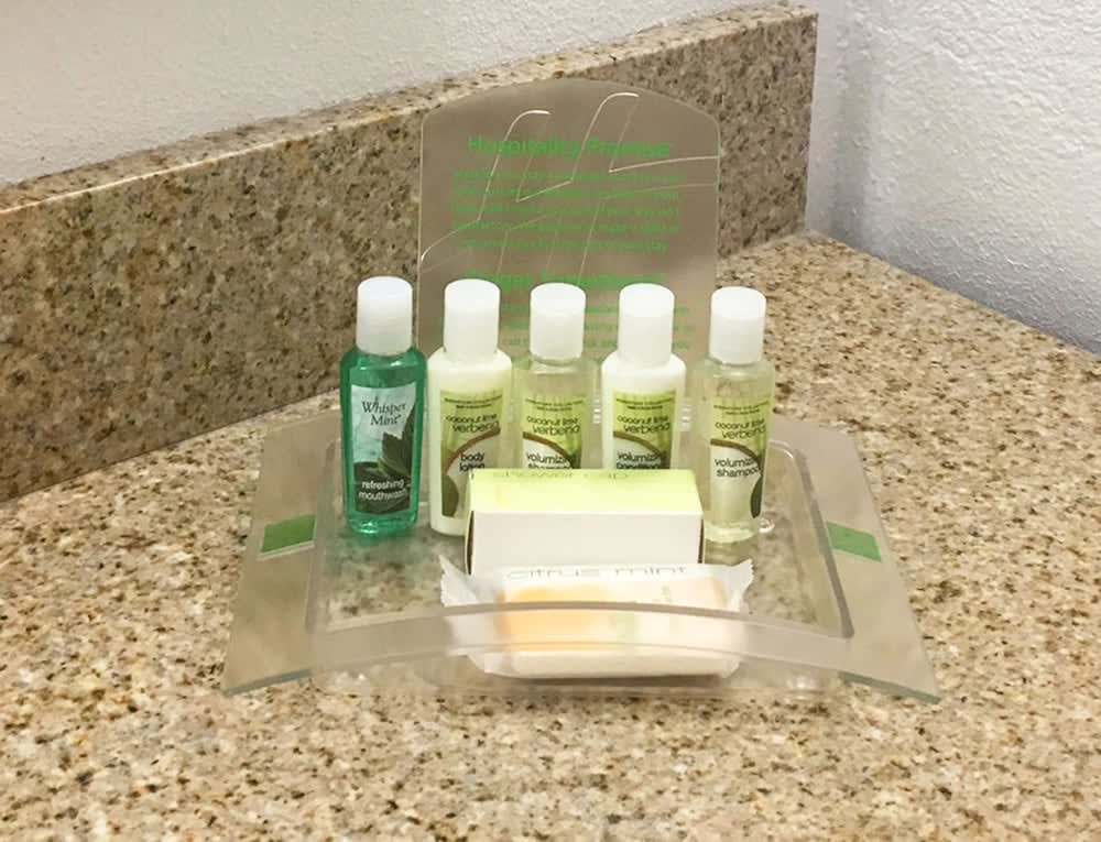 Holiday Inn MIAMI BEACH-OCEANFRONT by IHG, Miami Beach (FL) | Best ...