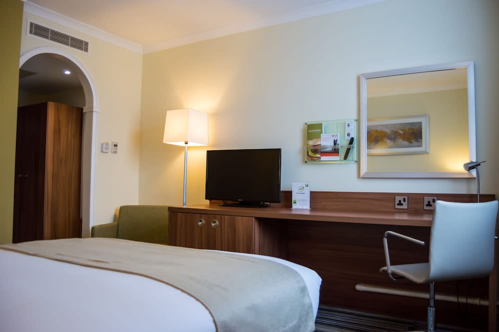 Holiday Inn LEEDS - GARFORTH by IHG, Garforth | Best deals | lastminute.com