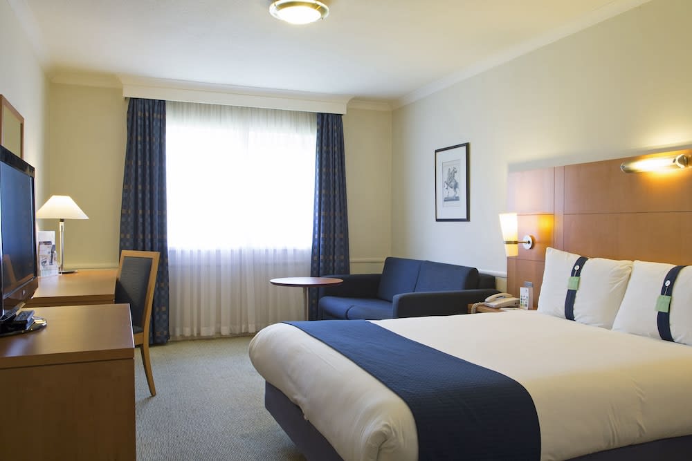 Holiday Inn GUILDFORD by IHG, Guildford | Best deals | lastminute.com